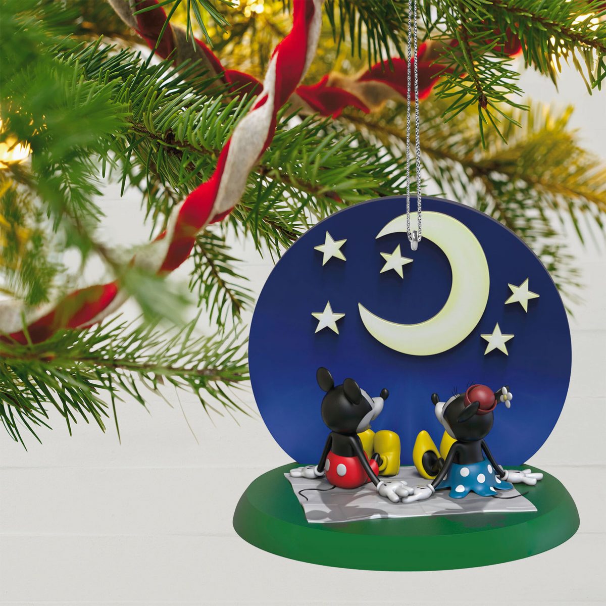 Disney Mickey Mouse and Minnie Mouse Starry-Eyed Sweethearts 2020 ...