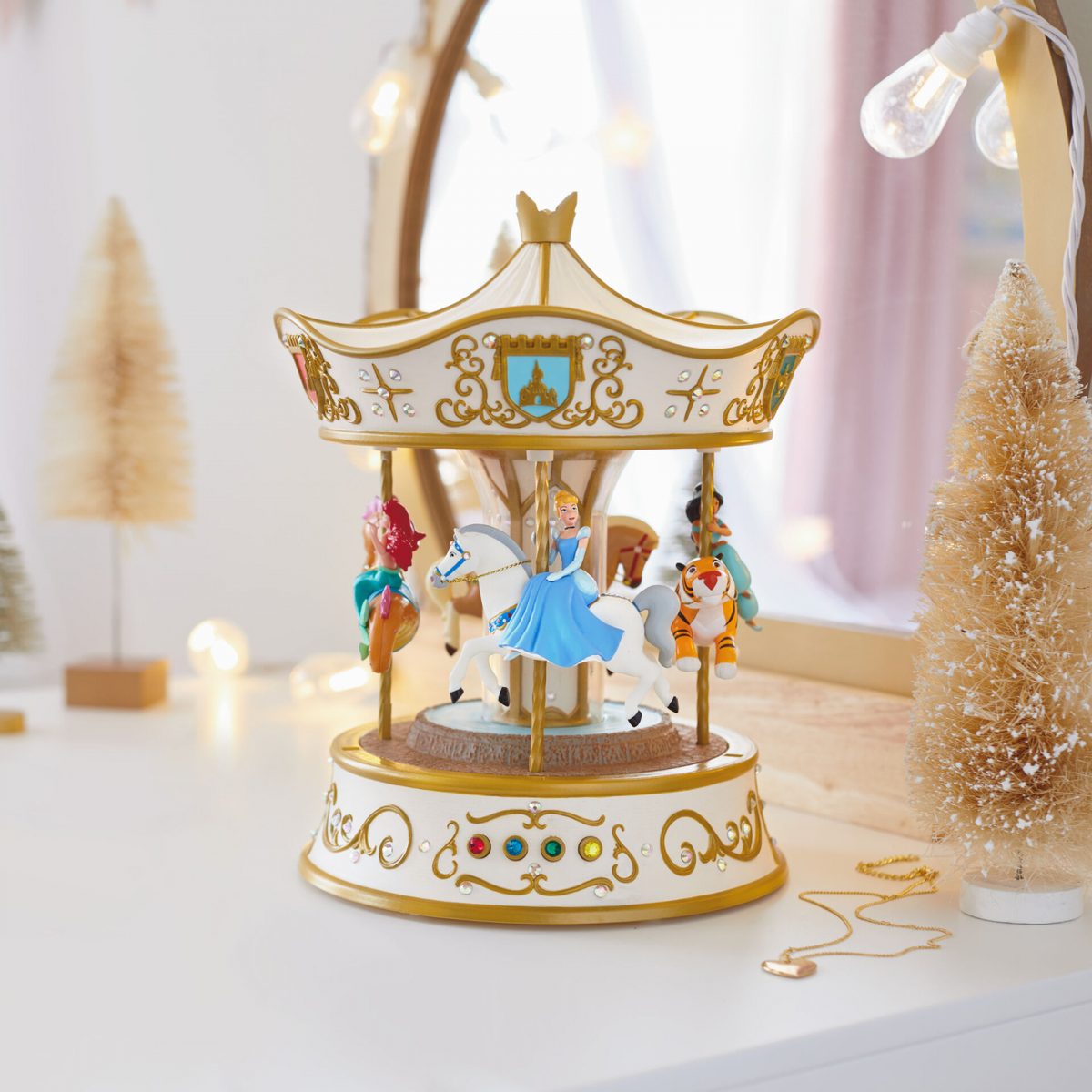 Disney Princess Dreams Go Round Carousel Musical Tabletop Decoration With Light And Motion